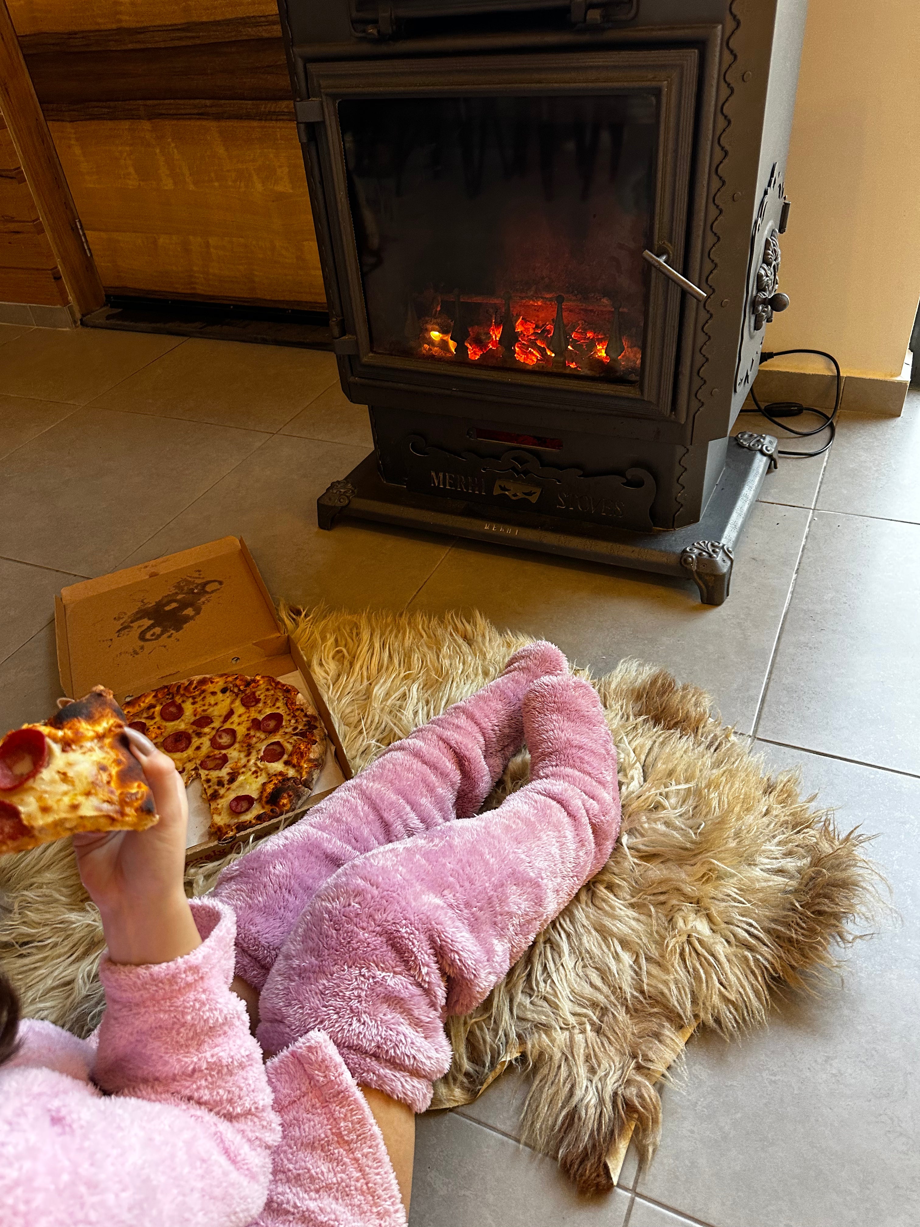 Fluffy Leg-Hugger – Home Pal